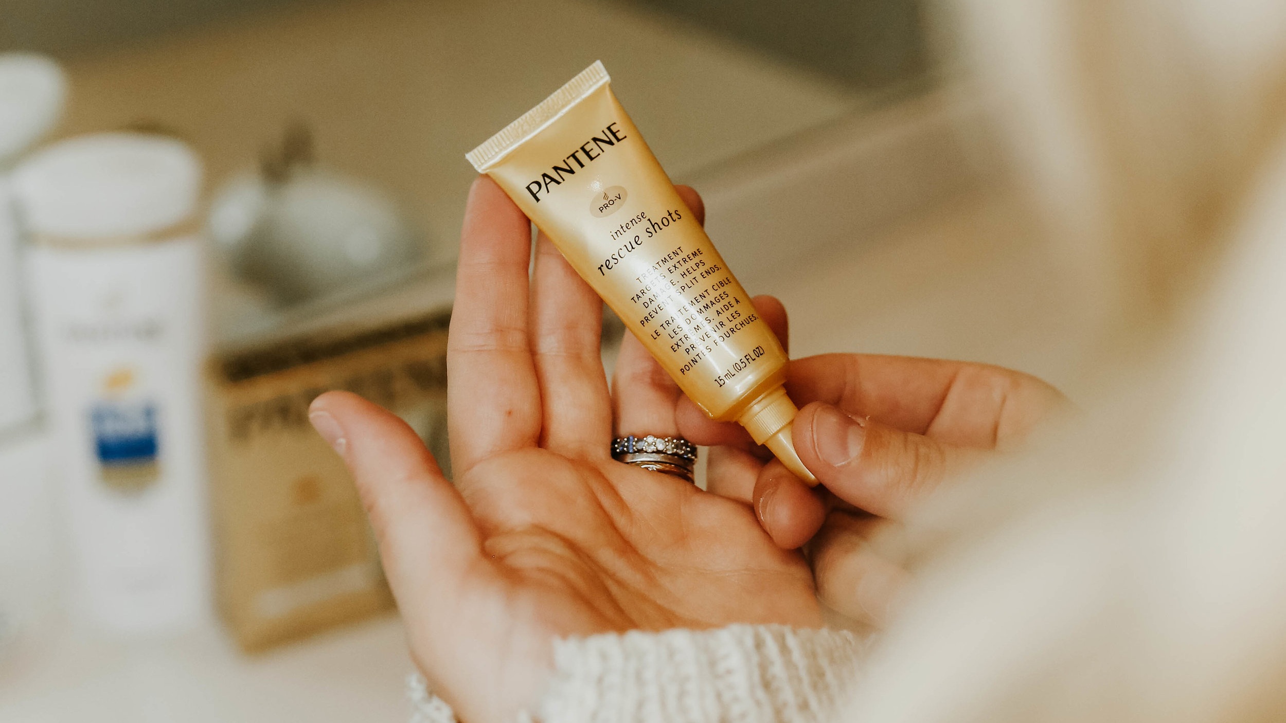 Soft hair, do care ;) PANTENE PROV INTENSE RESCUE SHOTS - Bridge To Bohemia